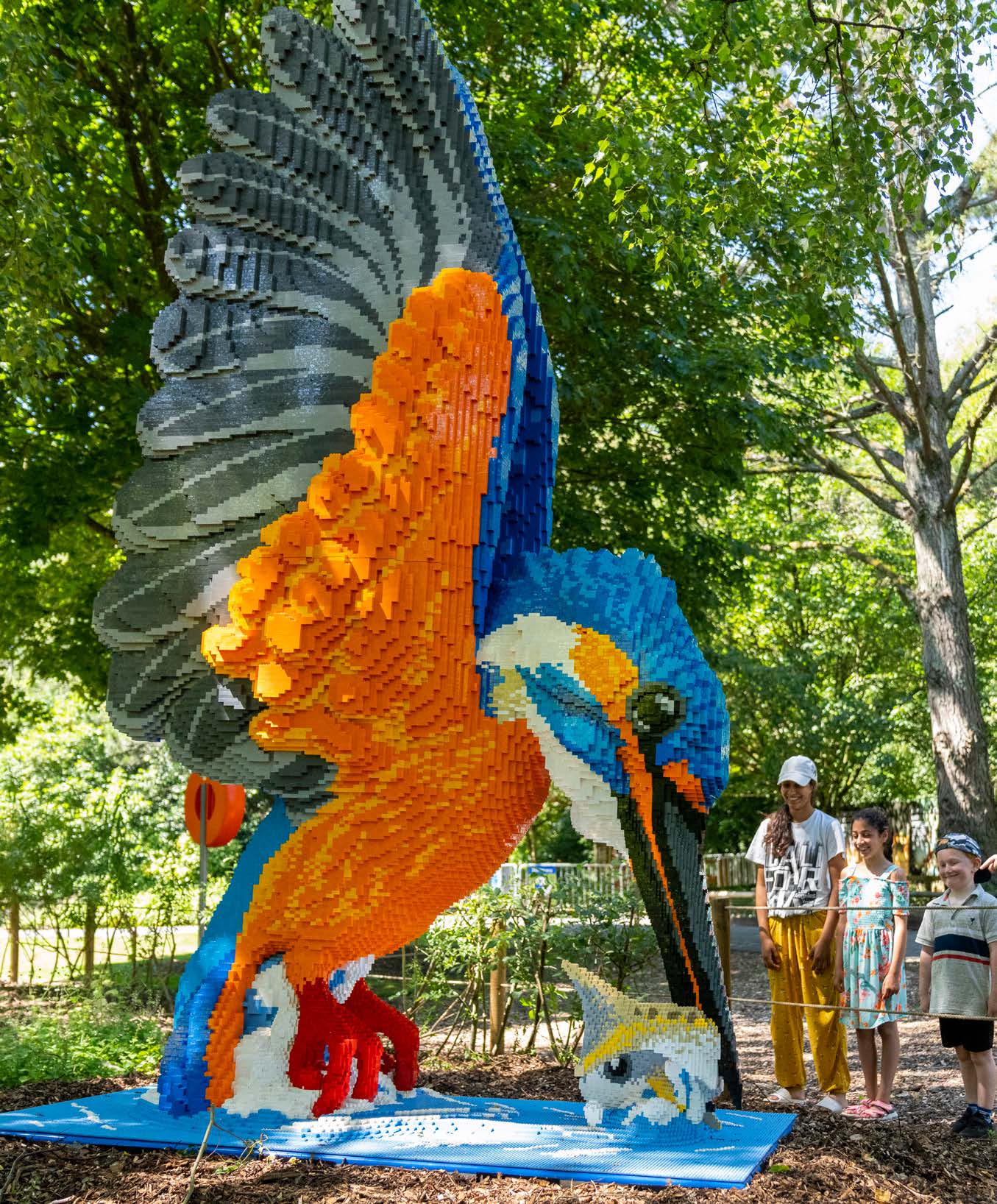 BRICKLIVE SUPERSIZED - Life In Naples Magazine